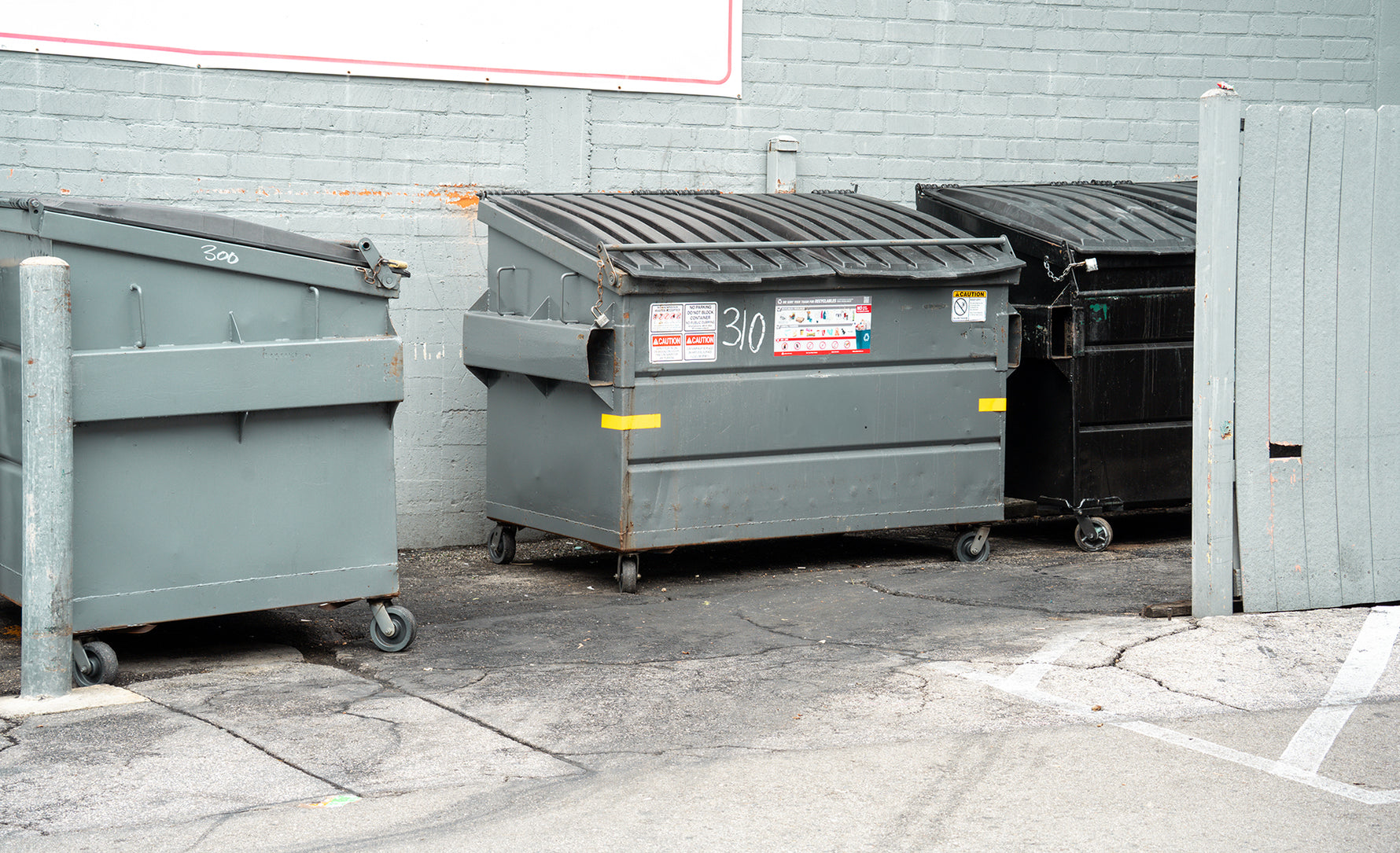 Front End Bins for Business Waste in Canada | Emterra